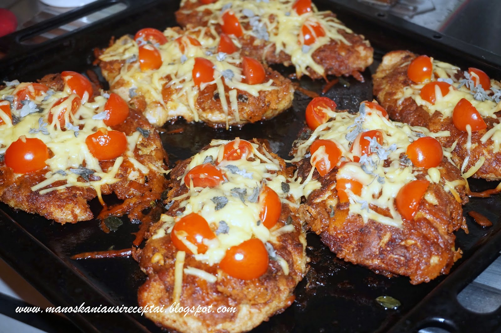 Receptų katalogas: Vištienos kepsnys su vyšniniais pomidorais