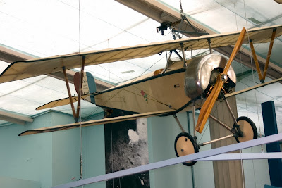Hist'Aero: Passage sous l'arc de triomphe