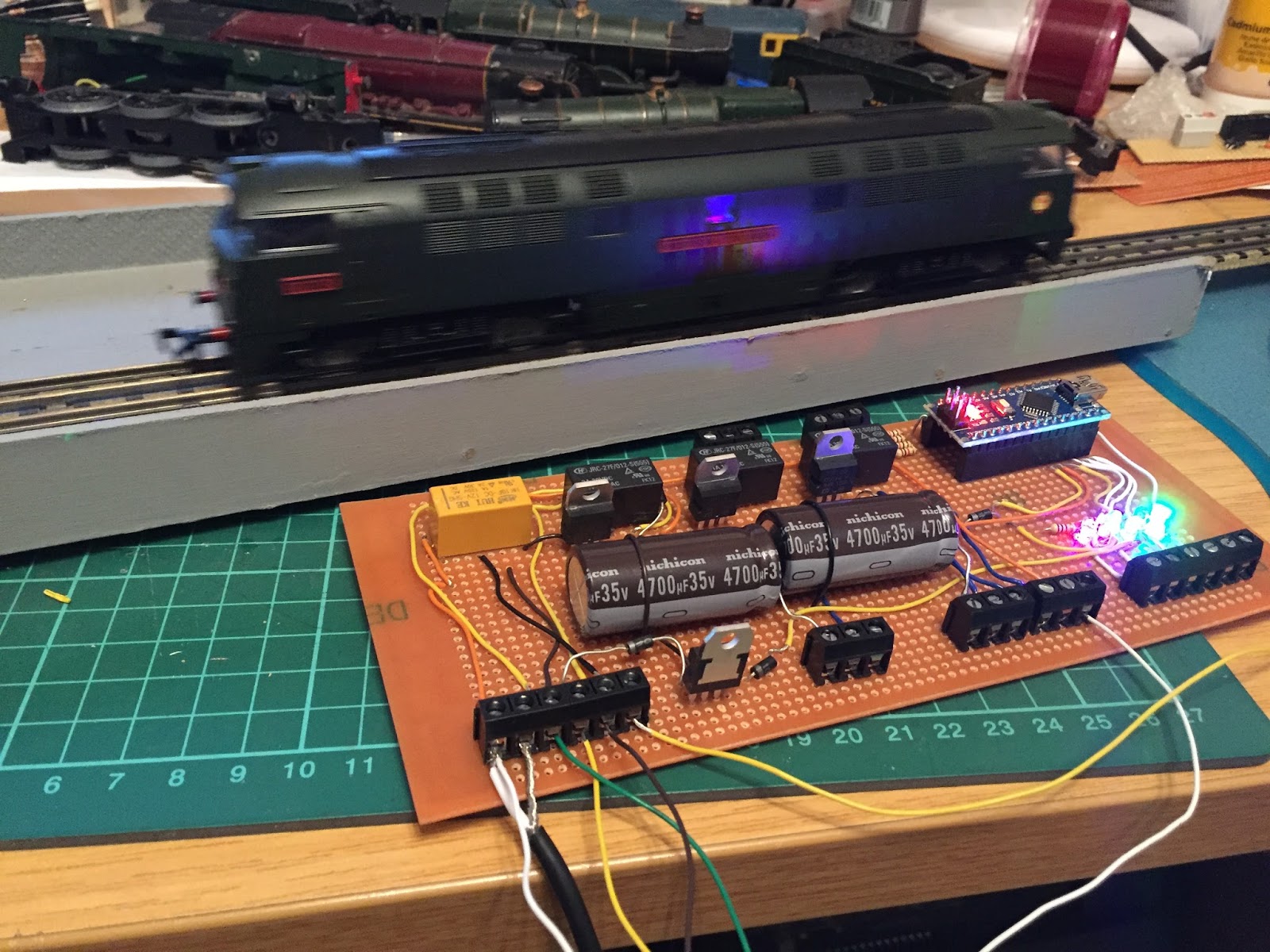 Hornby Dublo 3 Rail: Arduino shuttle control - part two