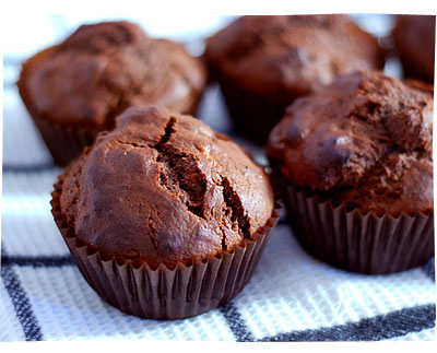 ΟΣΑ ΦΕΡΝΕΙ Ο ΑΝΕΜΟΣ: Ευκολα muffin με σοκολατα & μπανανα