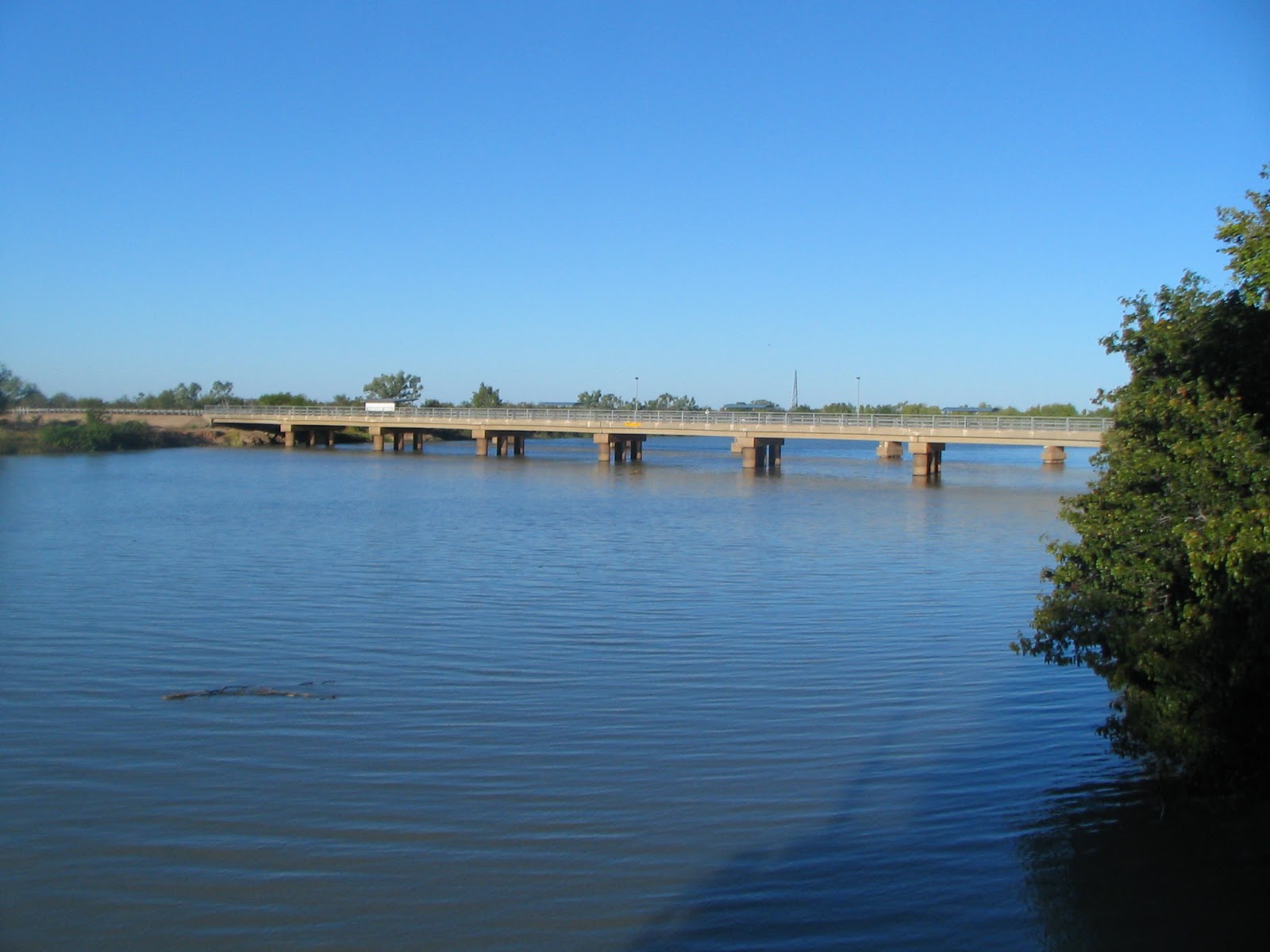 D & J in OZ: Week 11 Undara Volcanic NP, Gilbert River, Normanton, Karumba