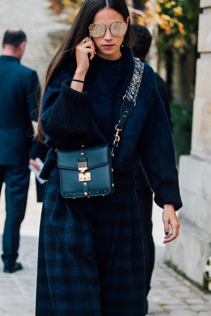 How to Style Crossbody Bags into your Outfit