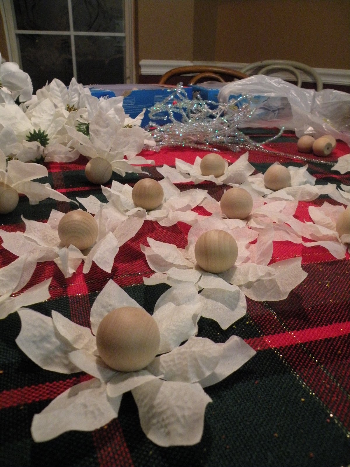 The Fantastic Five: Christmas Coutdown Day 18 (Flower Angel Tutorial)