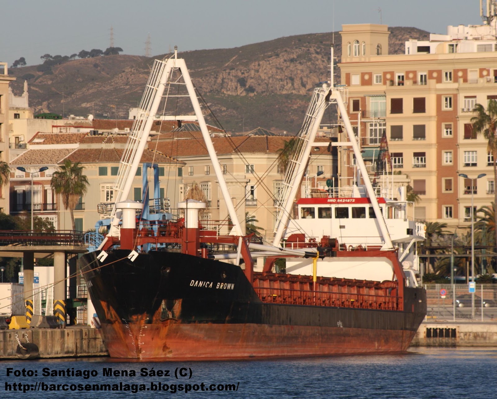 Barcos en Málaga: Llegan los buques Nordanvik y Wehr Oste.