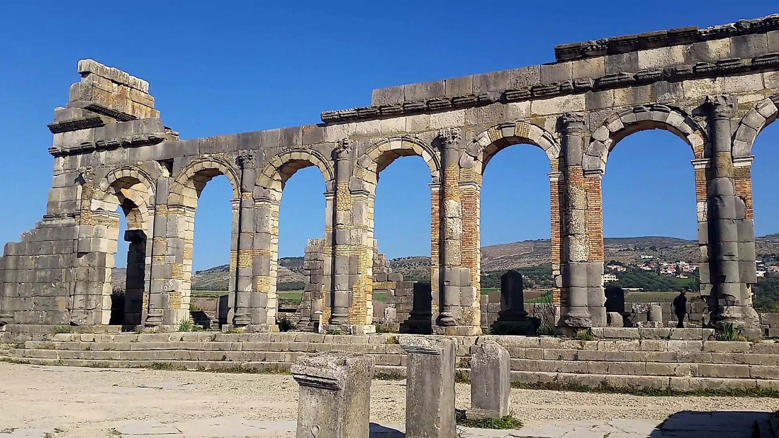 Volubilis - Roman city Ruins ~ Hyper Morocco Tours
