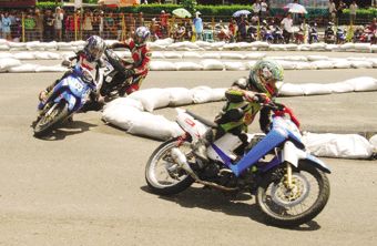 Gambar Motor Road Race | R-way Collection