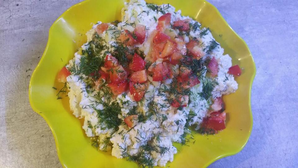 Speca të pjekura me gjizë | BonBon Taste