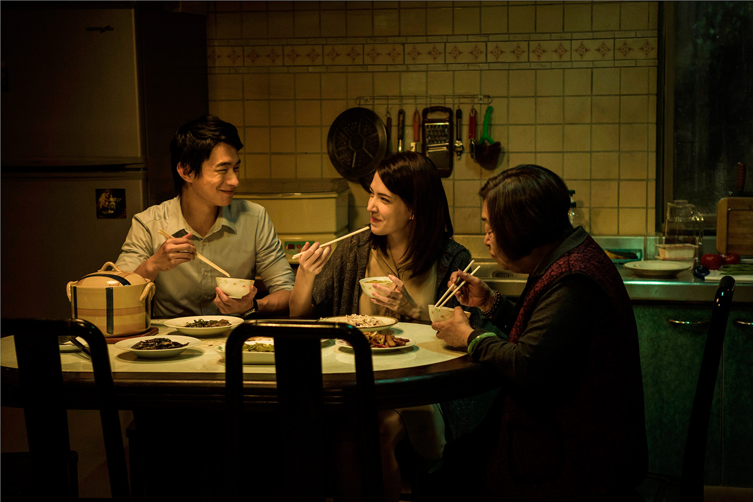 Not a film critic: "The Tag Along" (Hong yi xiao nu hai, 2015)