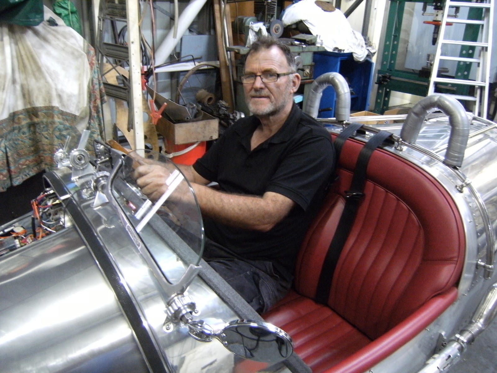 Peter Gibbs The Man and His Fantastic Cycle Cars: 2013