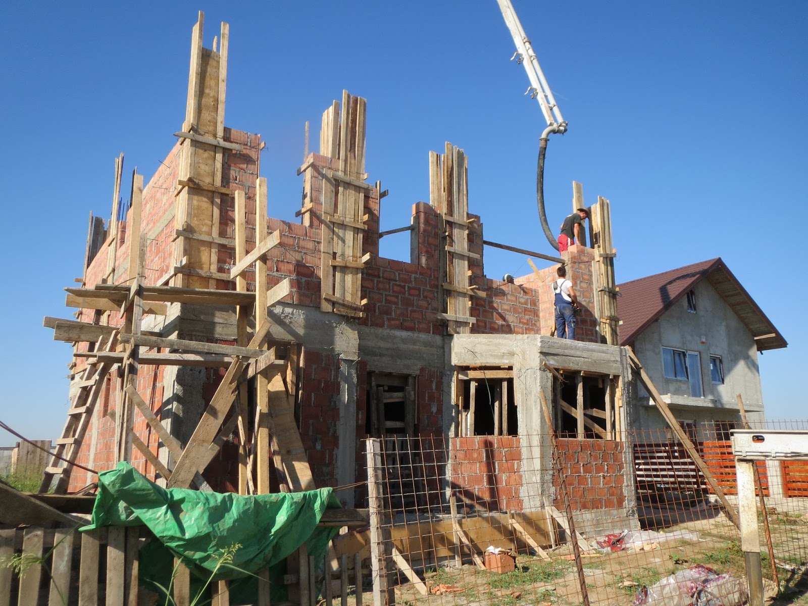 silentzios construcţii: Zidărie şi Stâlpi la Etaj 1 (Turnare Stâlpi ...