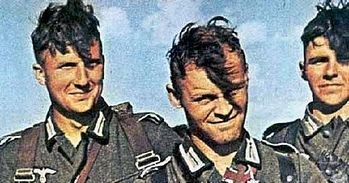World War II in Pictures: Smiling Soldiers of World War II