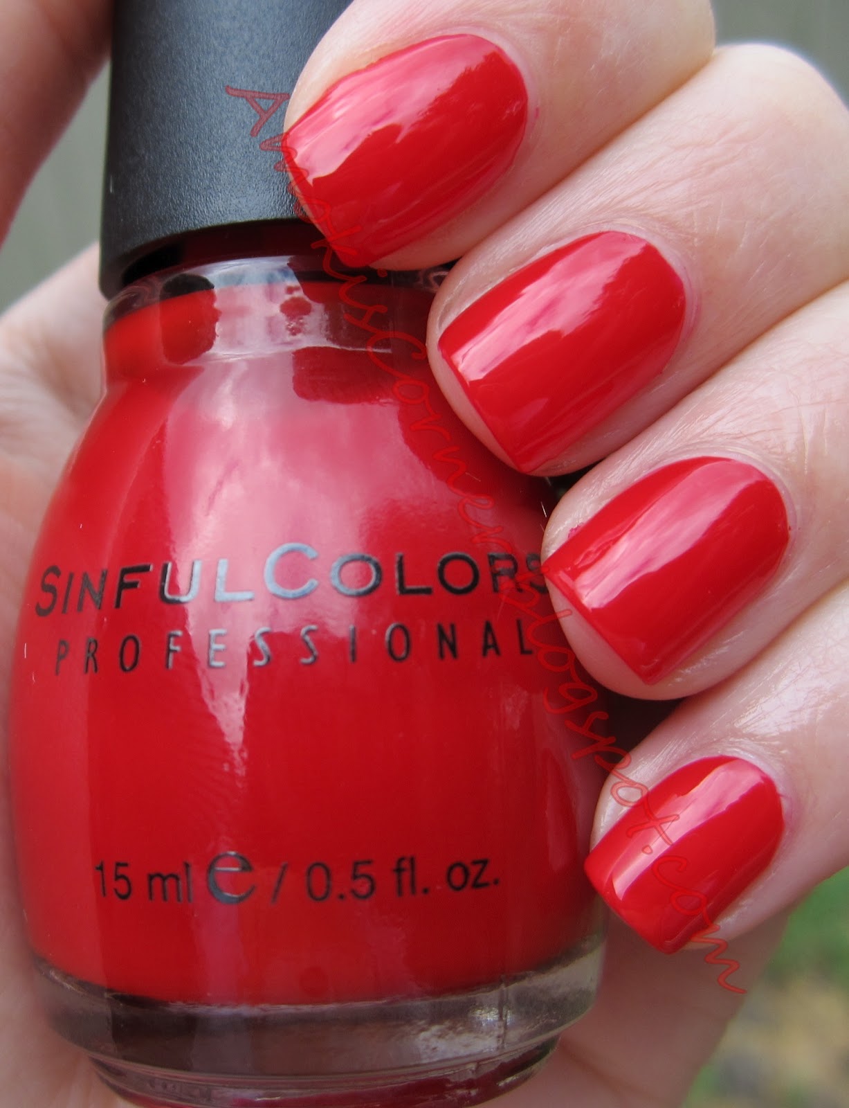 Amoki's Corner: GLITTERBOMB