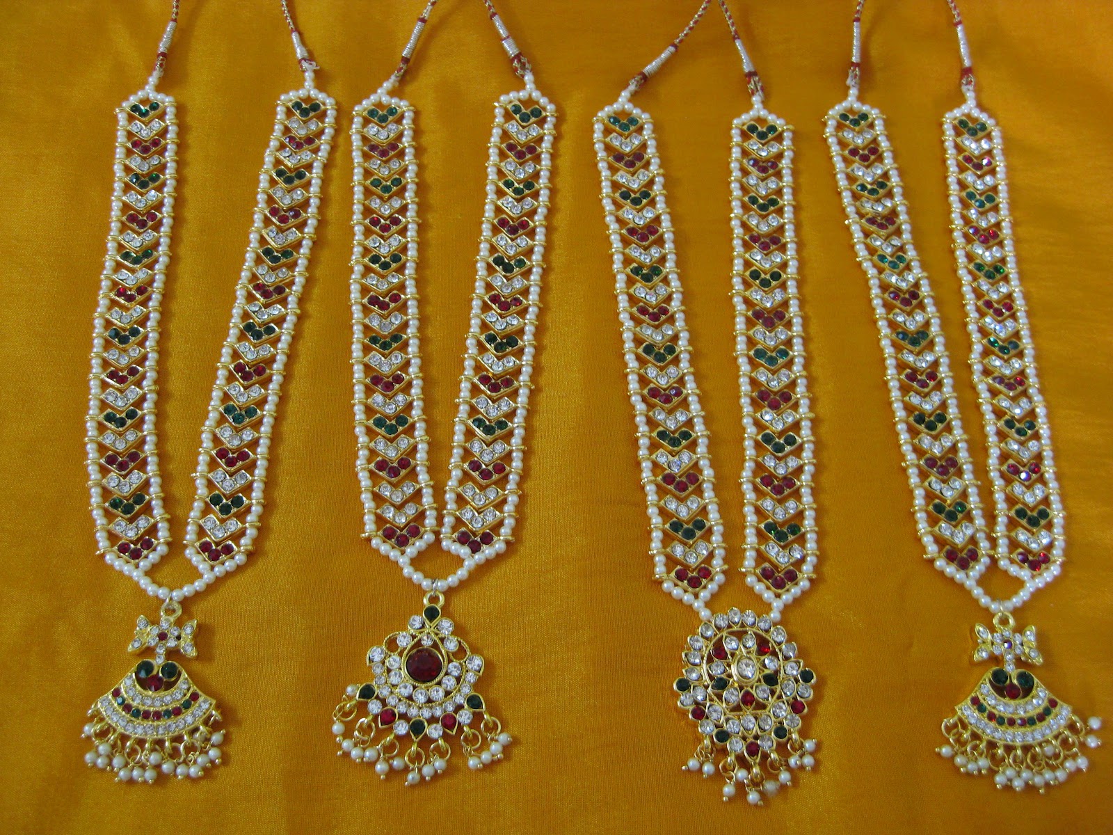 Sakhi Jewellery: Kanthi Designs