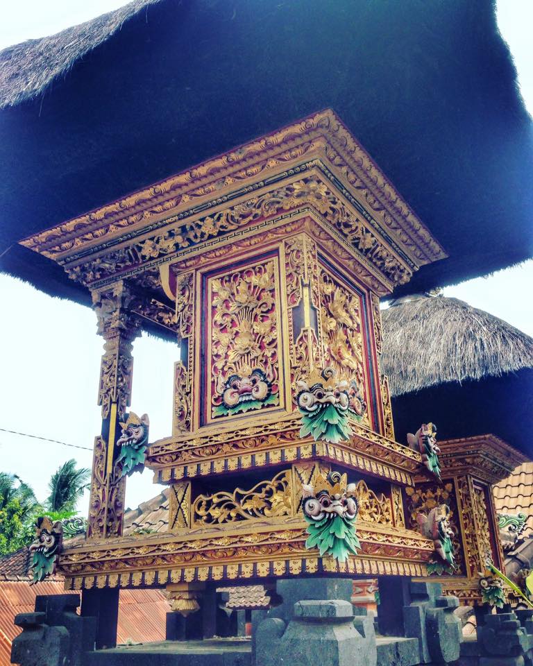 BALE BALI: Bale Bali