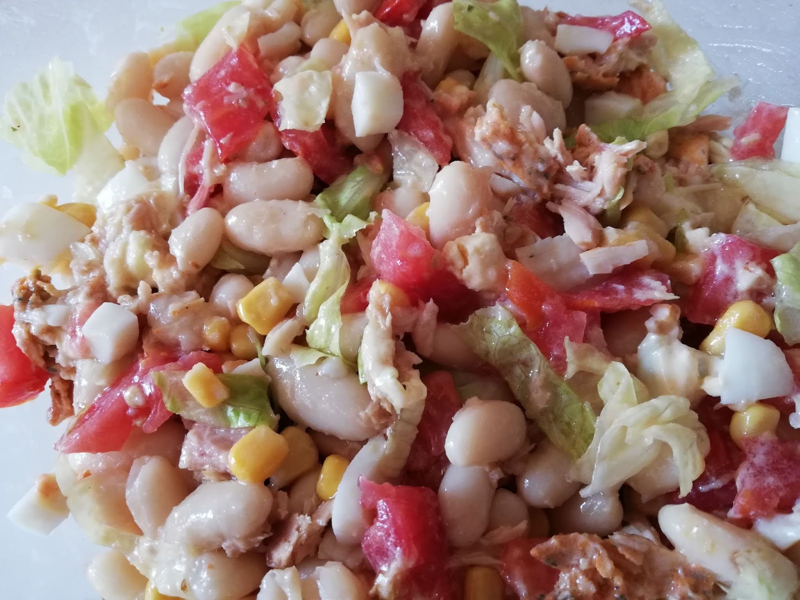 COCINANDO CON LA FAMILY: ENSALADA DE ALUBIAS BLANCAS