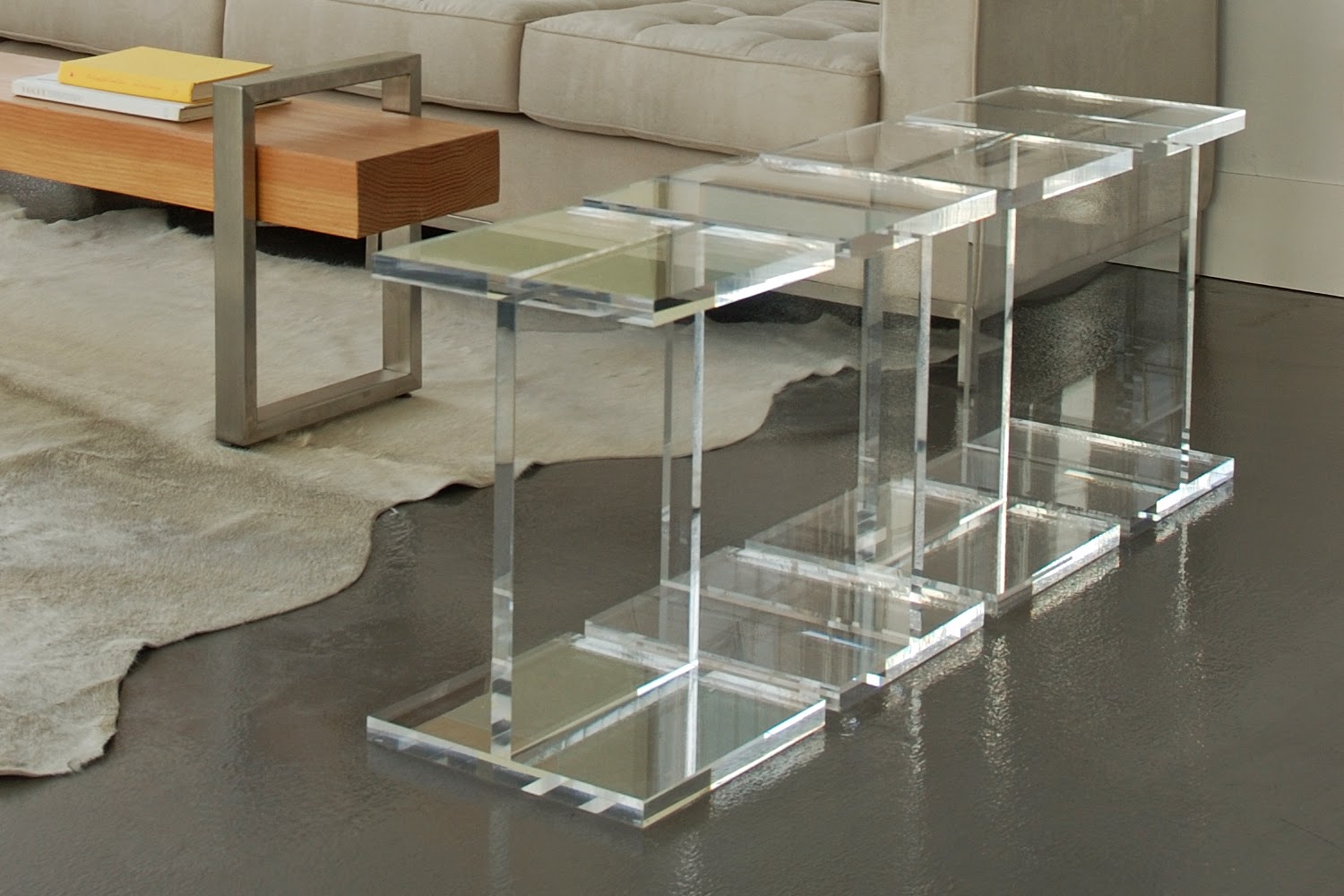 ADITYA PRODUCTION JAKARTA: SPECIALIST MEJA ACRYLIC DI JAKARTA HUB ...