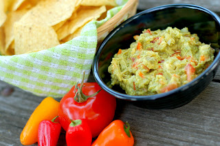 Chunky Garden Guacamole - A Kitchen Addiction