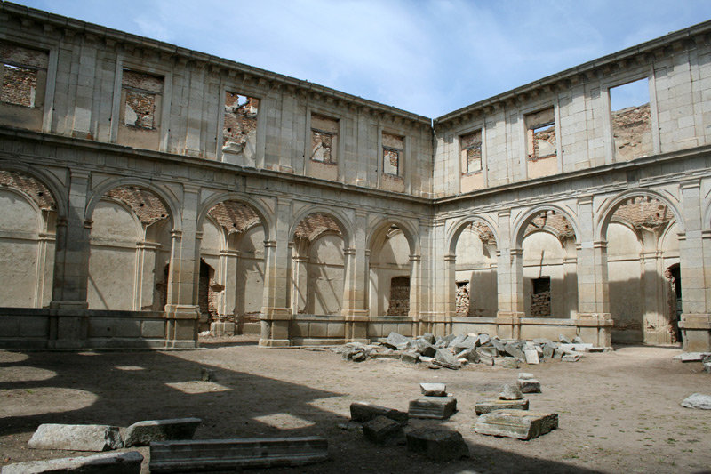 Mi Madrigal: Convento Extramuros, el dilema de la consolidación de sus ...