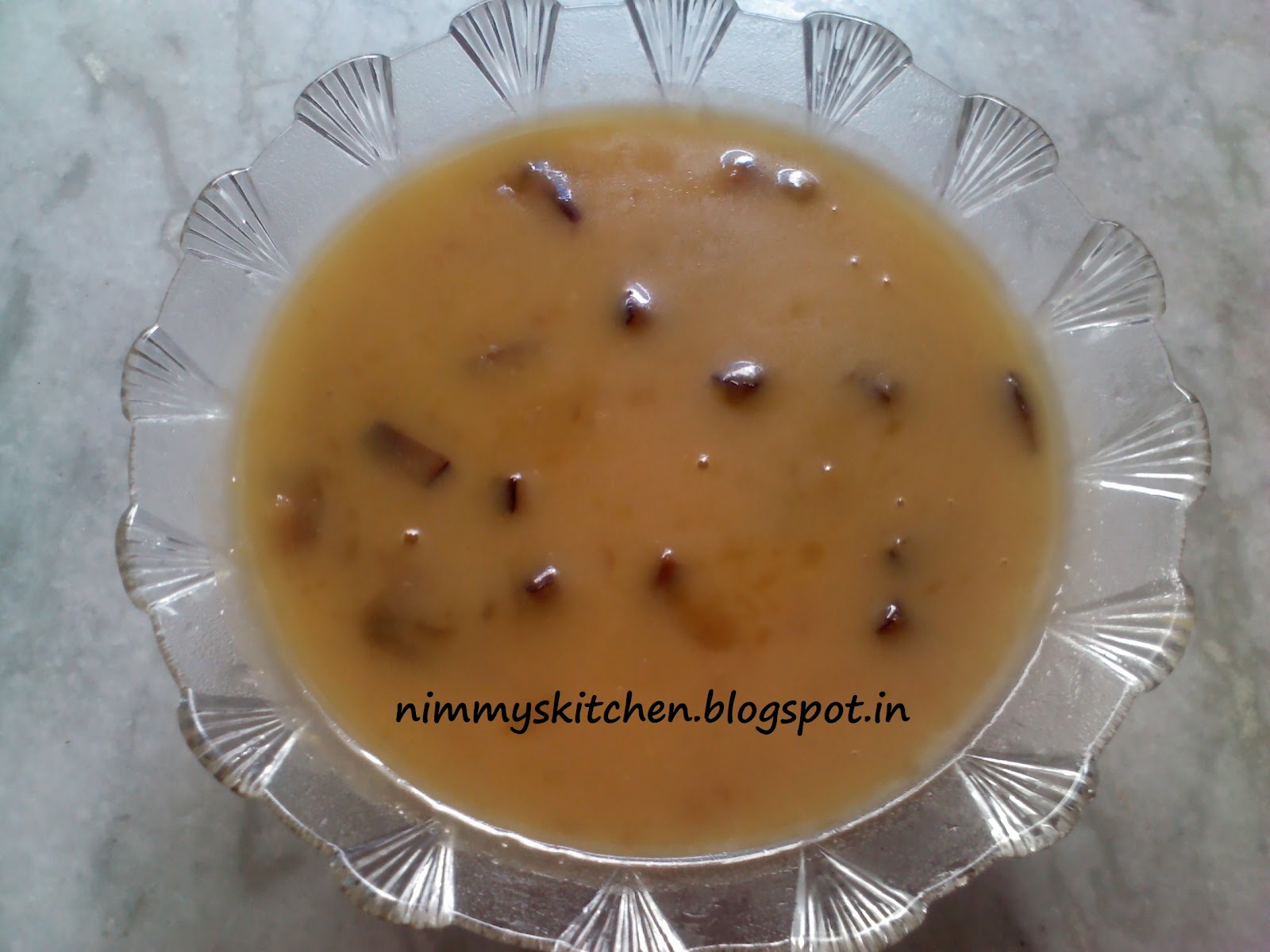 Nimmy's Kitchen: Moong Dal ki Kheer (Cherupayar Parippu Pradhaman)