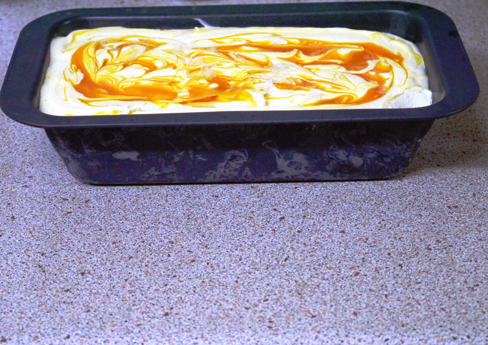 This Muslim Girl Bakes: No-Machine Mango Swirl Ice Cream