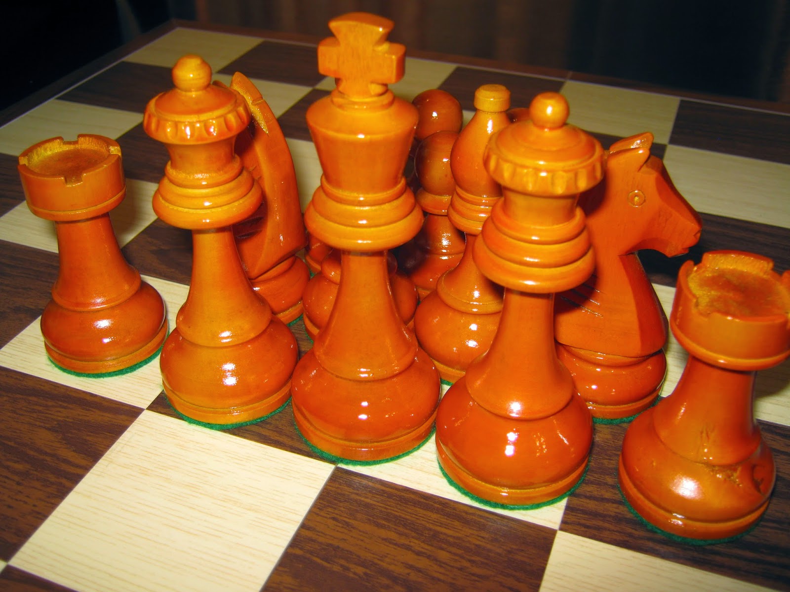 Standard Championship Antique Orange Finished ~ Trinity Chess House
