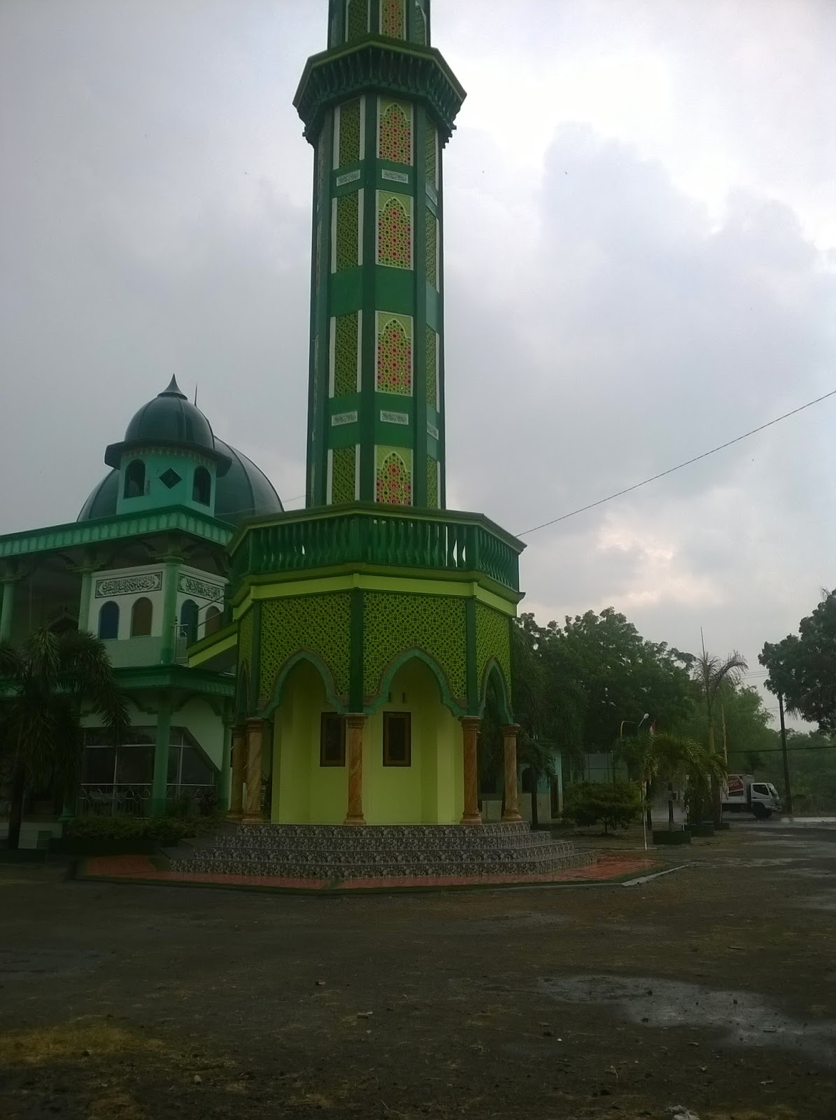 PONDOK PESANTREN KETRAMPILAN AL-IKHLAS "BABADAN PONOROGO ~ Rintihan Qolbi
