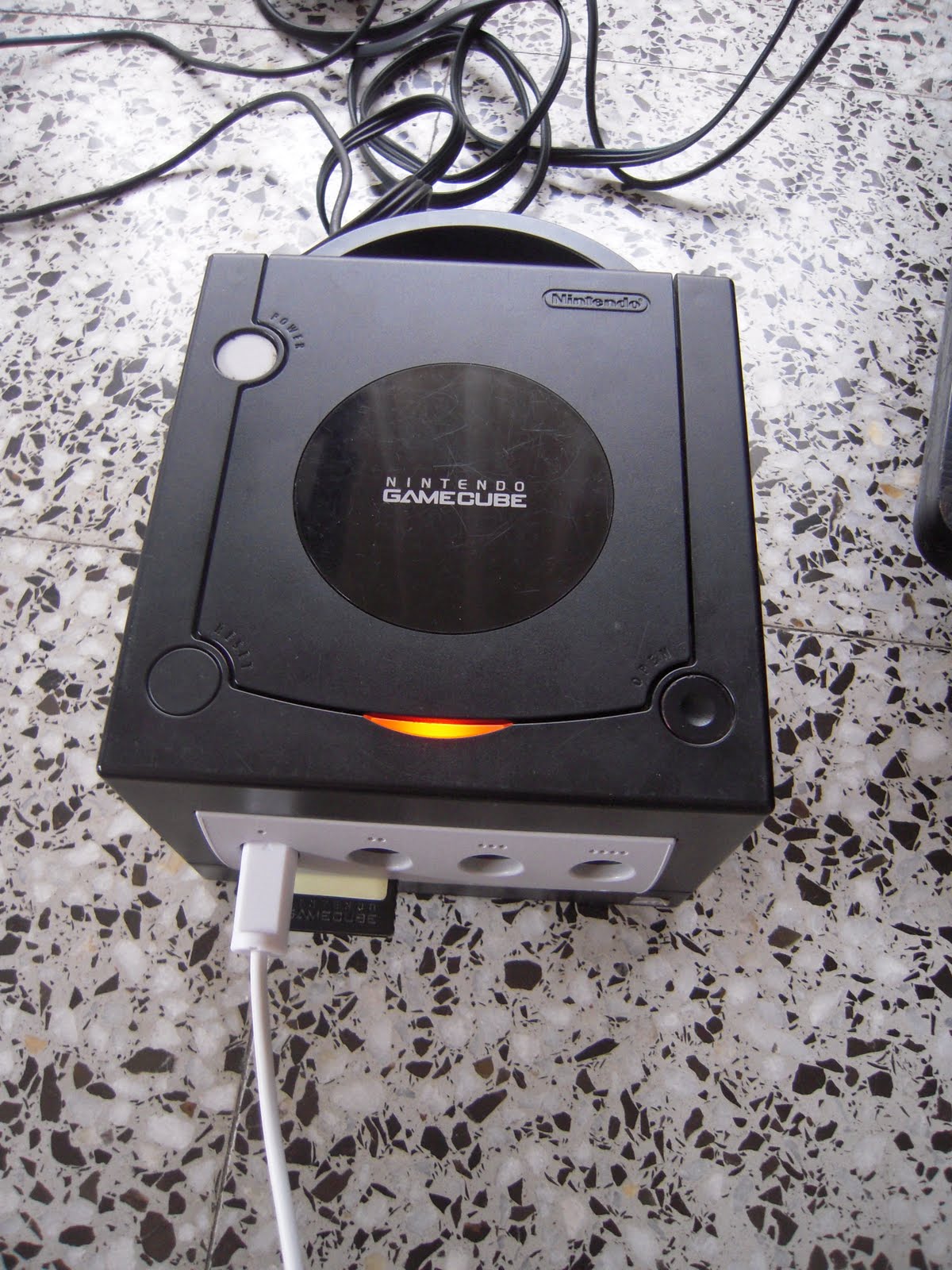 RetroZumbaos: El truco: Abriendo la GameCube
