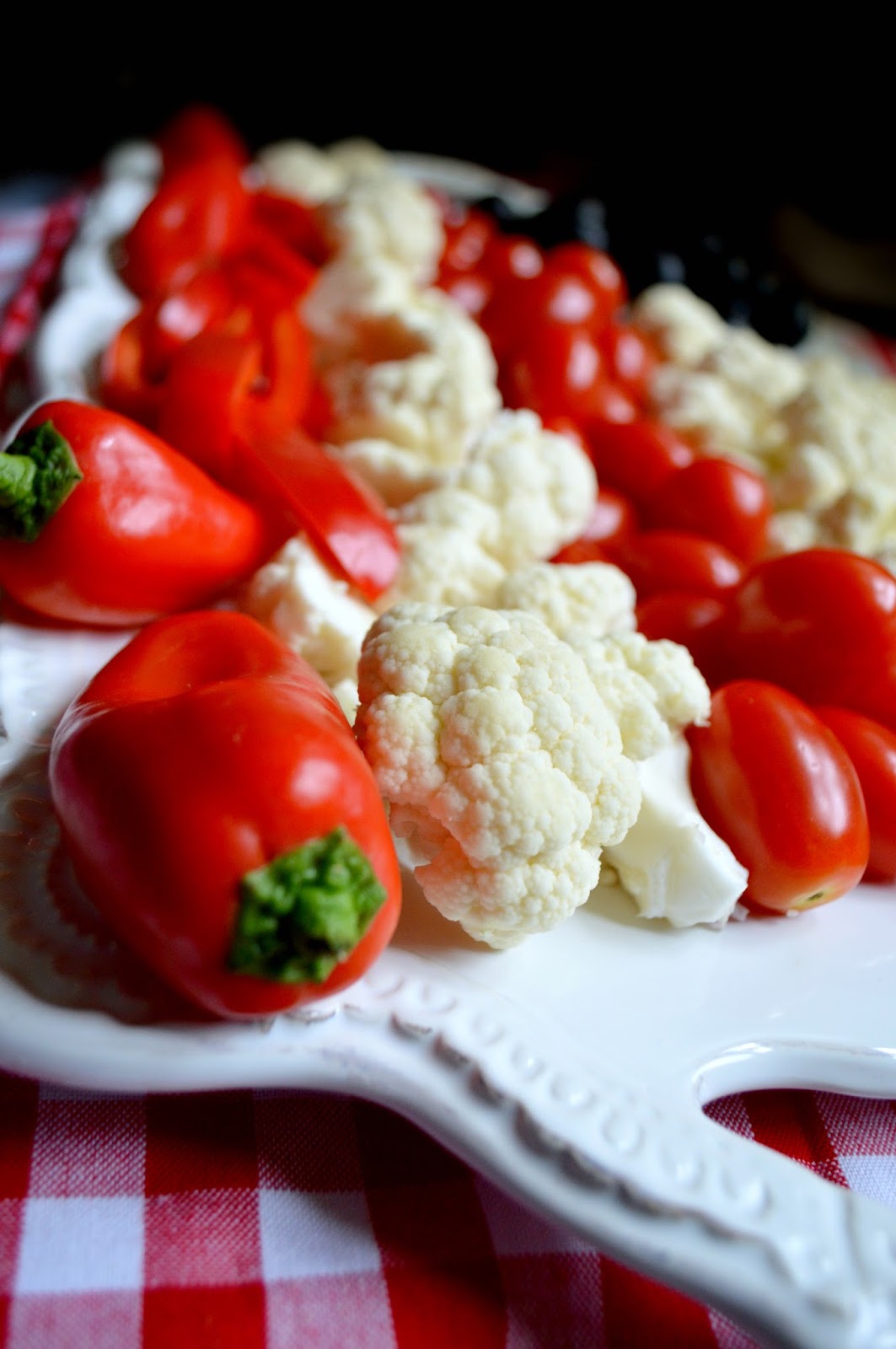 Blue Ribbon Kitchen: Patriotic Vegetable Flag