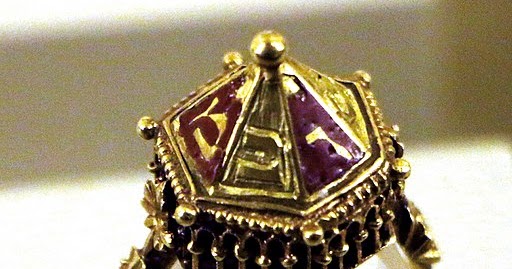 Wedding Traditions and Meanings: Ring of betrothal: What it is and what ...