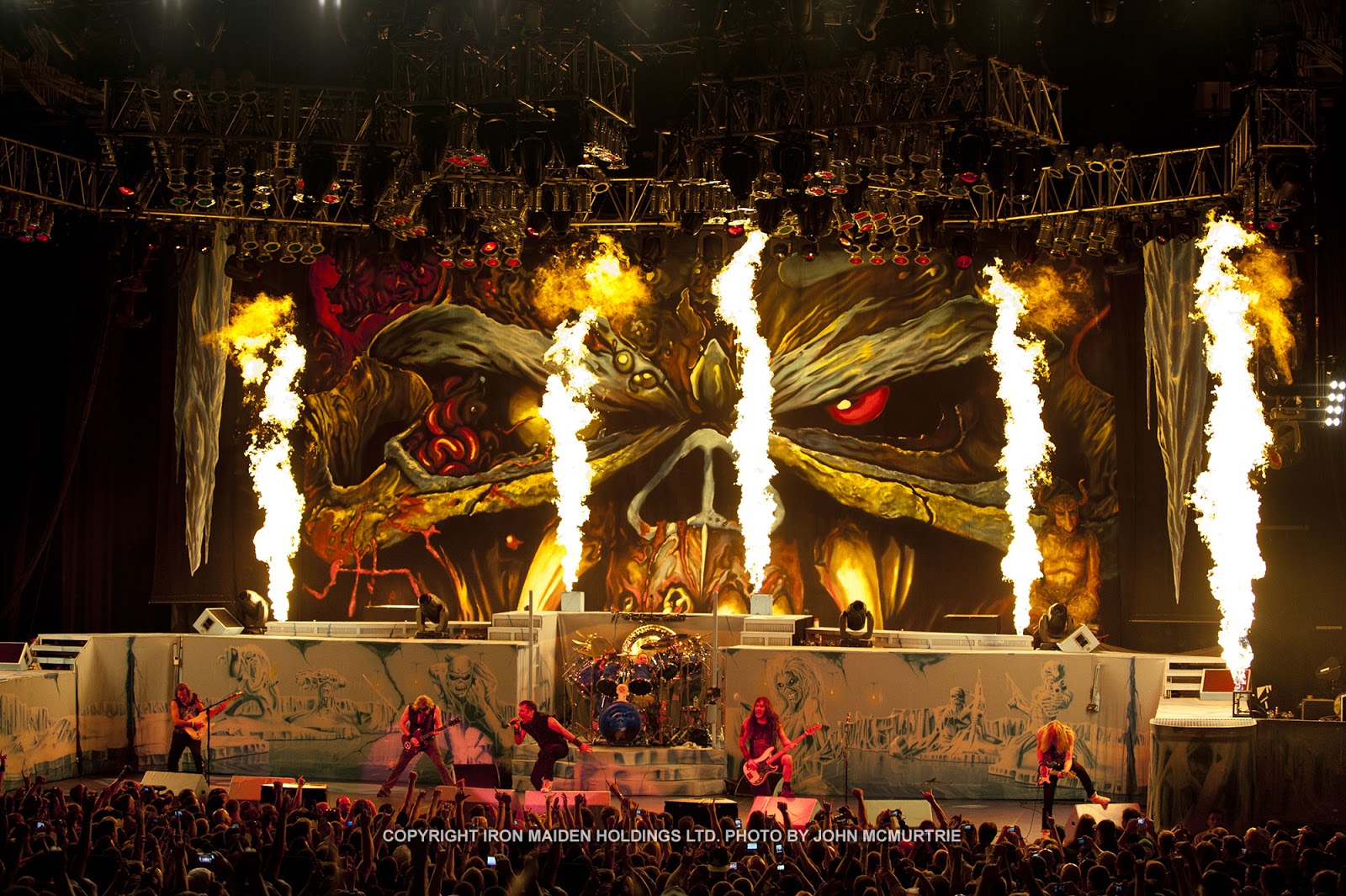 Galeria de fotos oficiais da Maiden England Tour