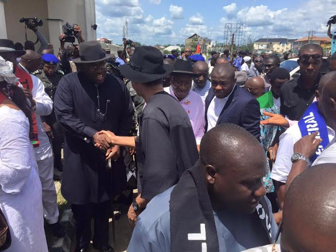 GEJ, Ben Murray-Bruce at the funeral ceremony of Alamiyeseigha (photos)