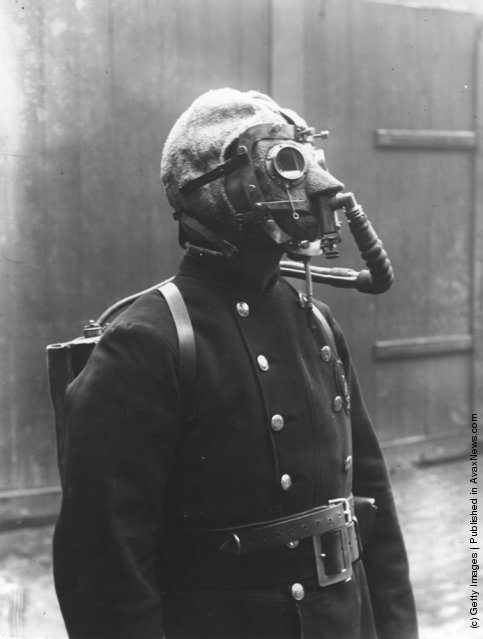 Old Photos of People with Gas Masks ~ vintage everyday
