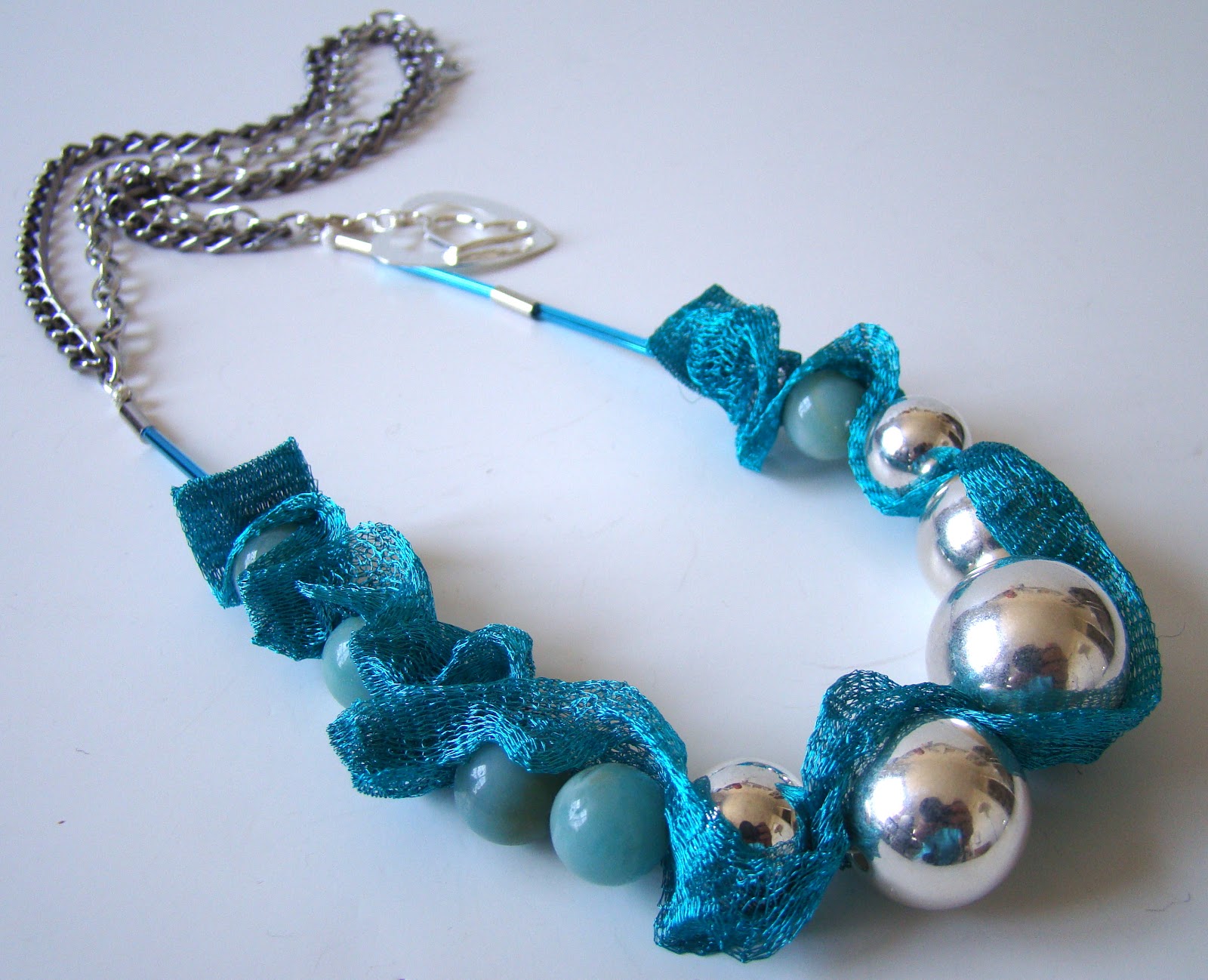 MODERN EXPRESSIONS: The new colored Artistic Wire® mesh