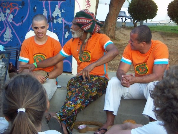 Ka-á-Pueira de Angola*: Homenagem ao meu Professor Lua Rasta!