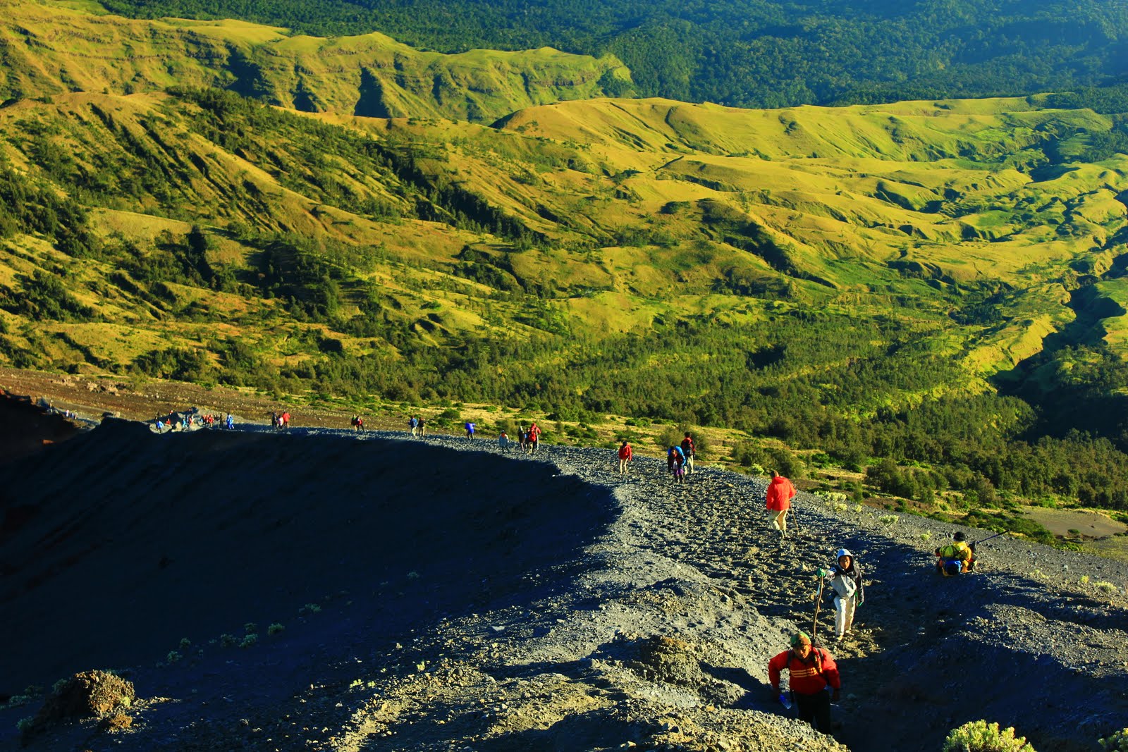 is Most Beautiful Scenery in the World: Gunung Rinjani National Park ...