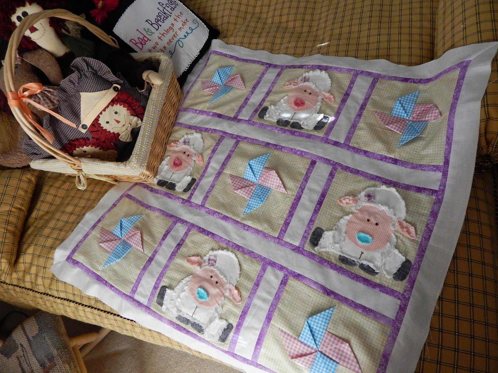 She's just a girl who creates...: Little Lamb Quilt Block