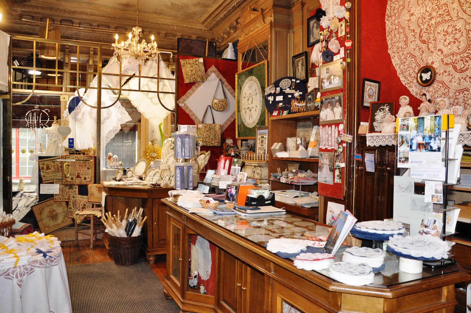 The Olive Journey: Pretty Lace Town - Bruges, Belgium