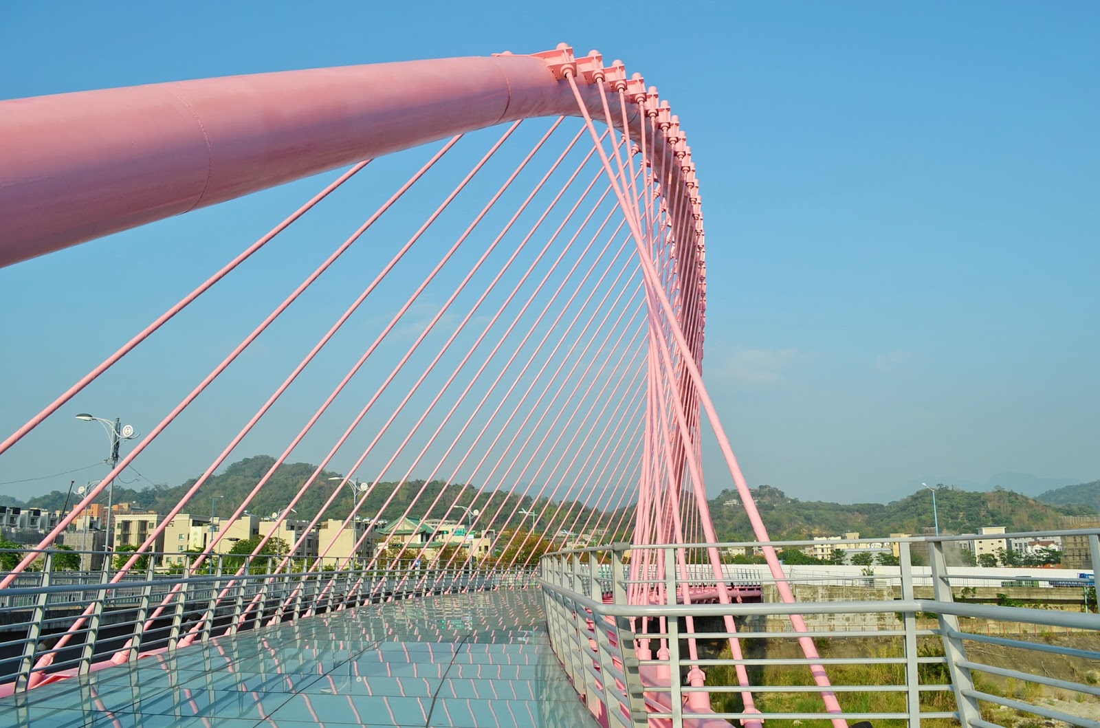 Trip To Taiwan 台湾: Taichung 台中 - Dakeng Lovers Bridge 大坑情人桥 - Just An ...