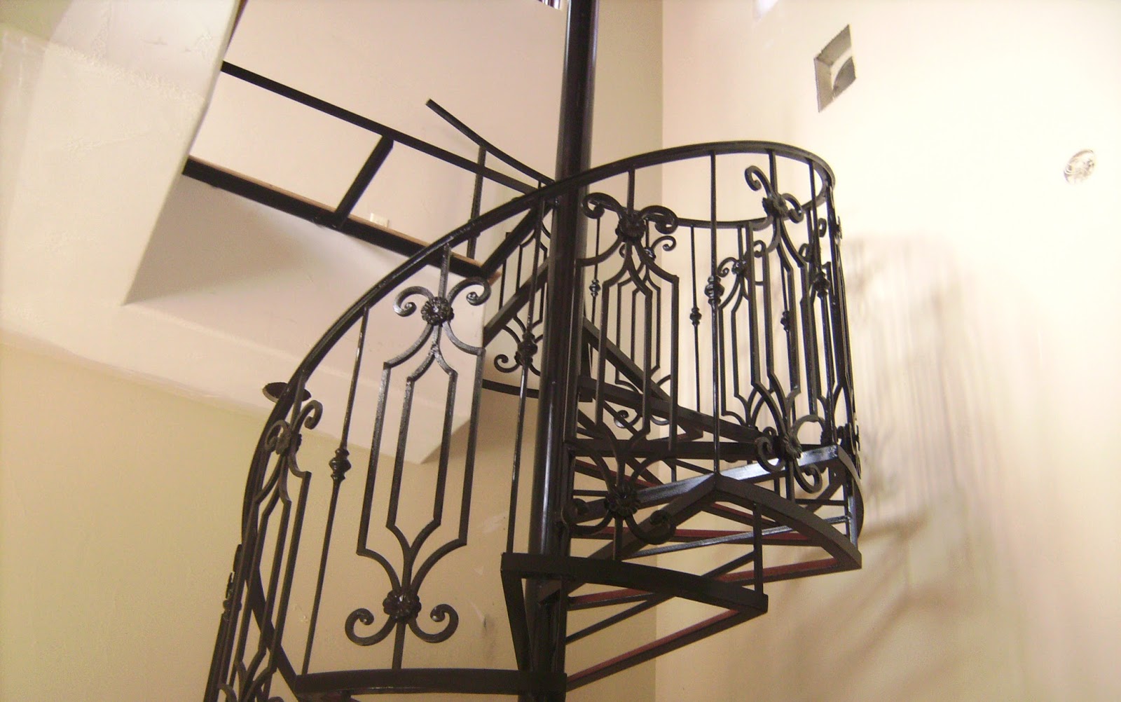 15 Wrought Iron Balusters Design Ideas | Alexander Gruenewald