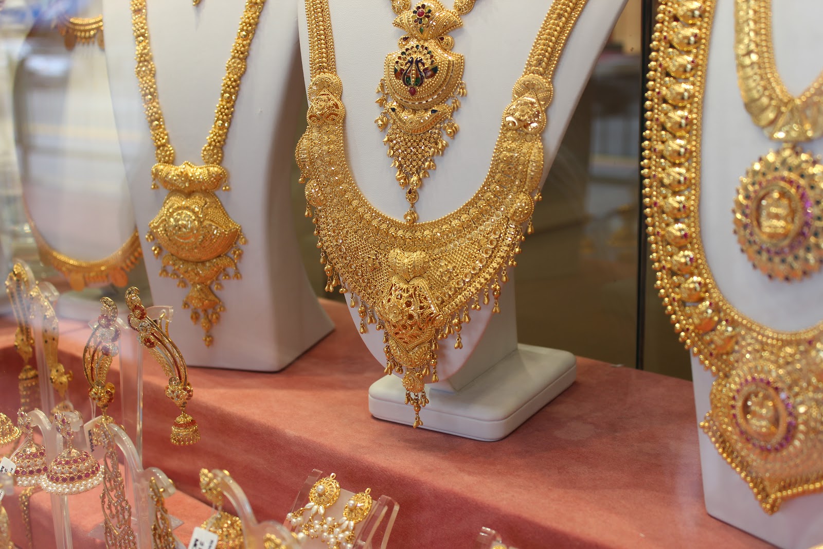 Singapore: Where Are We?!?: Little India/Mustafa Center