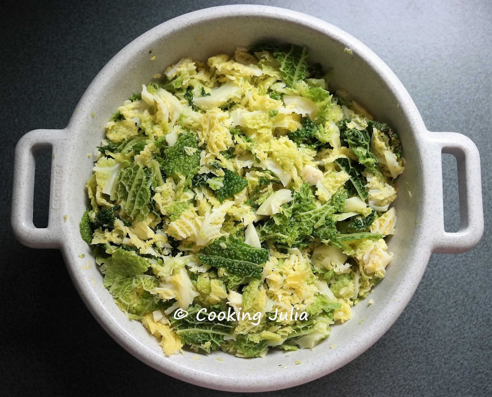 COOKING JULIA : CHOU VERT FRISÉ AUX LARDONS