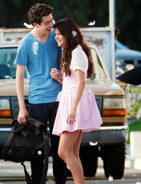Behaving Badly Official Trailer Selena Gomez Nat Wolff ~ Cotibluemos