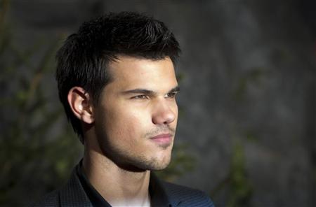 241543903: Taylor Lautner New Wallpapers-Images 2012