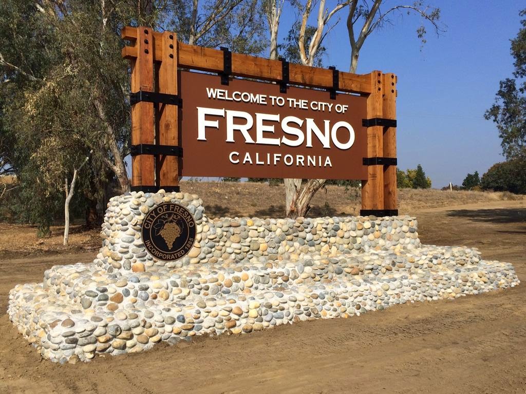 Darden Architects, Inc.: The new "Welcome to Fresno" sign is Complete!