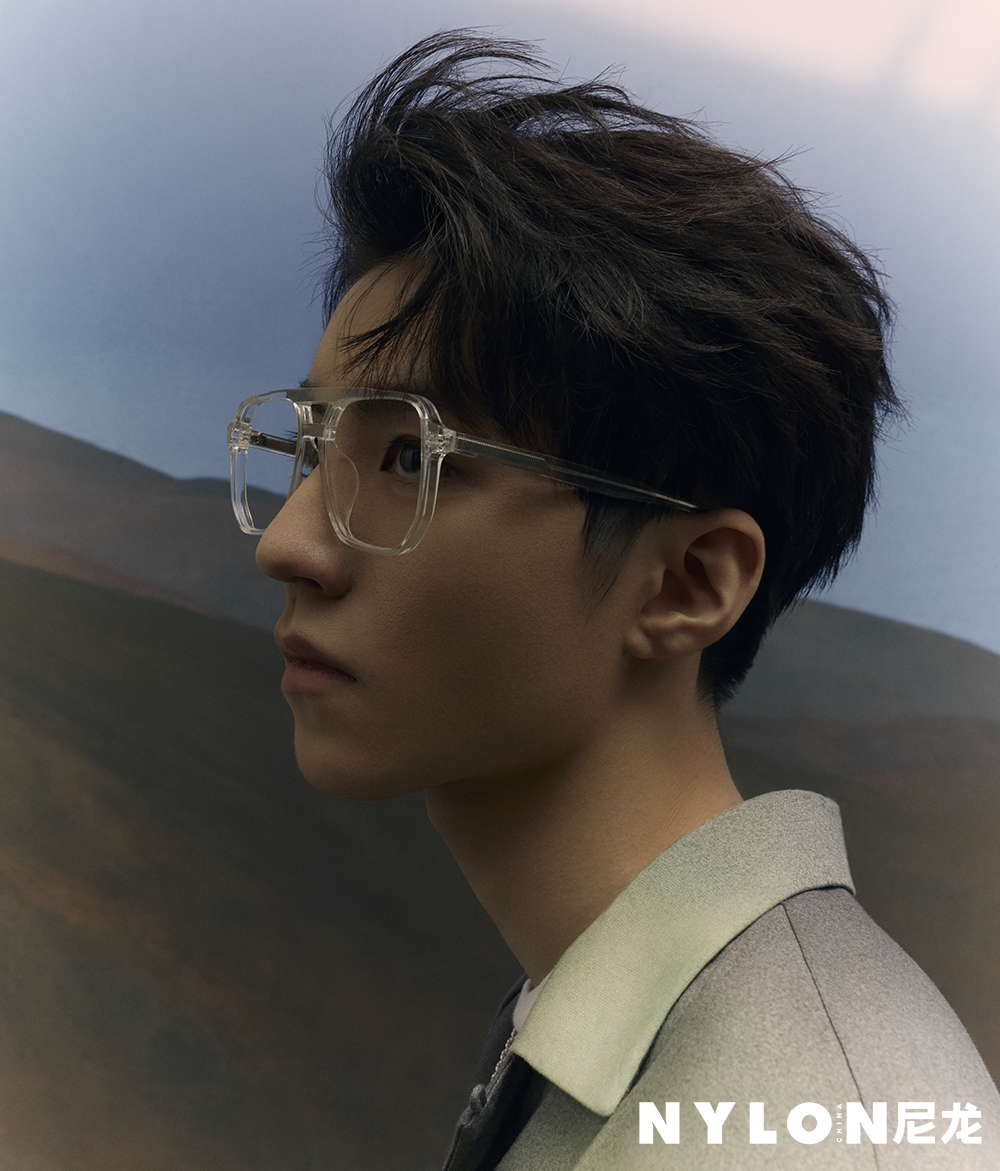 Karry Wang para NYLON Magazine China Mayo 2020