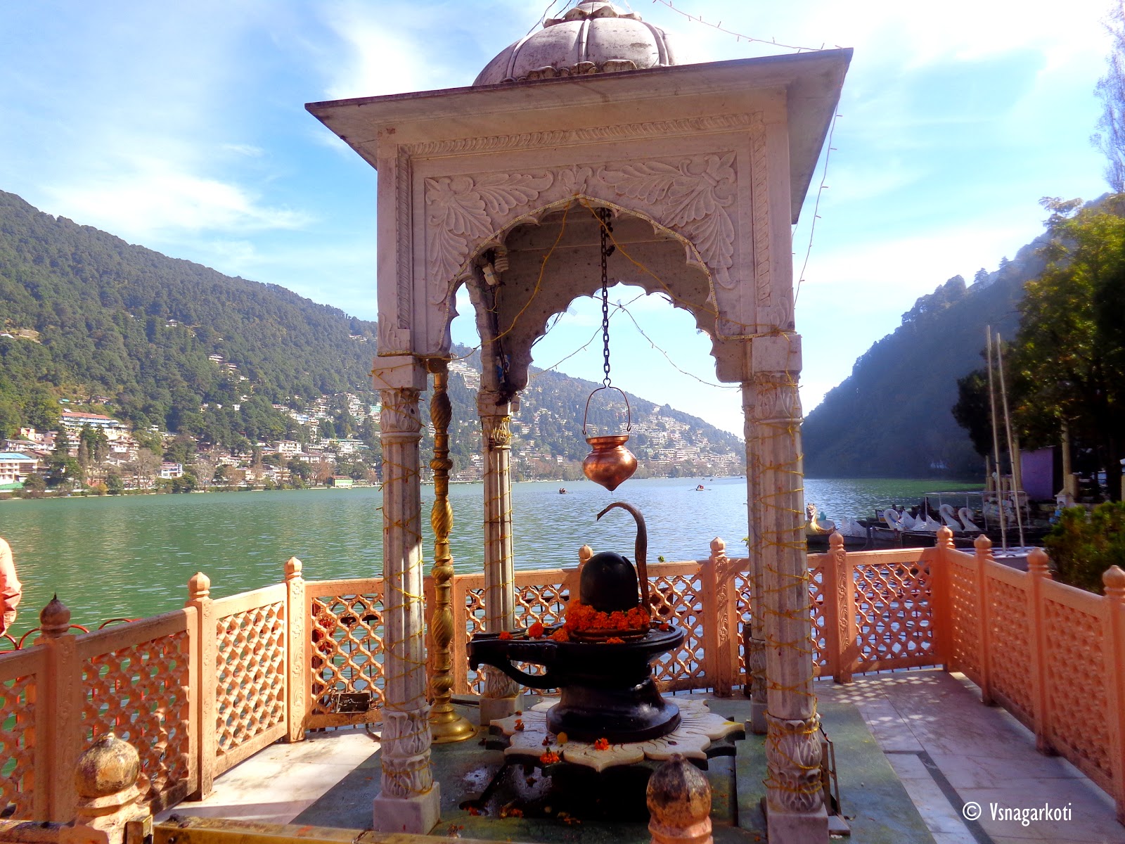 Uttarakhand Tourism: Naina Devi Mandir, Nainital