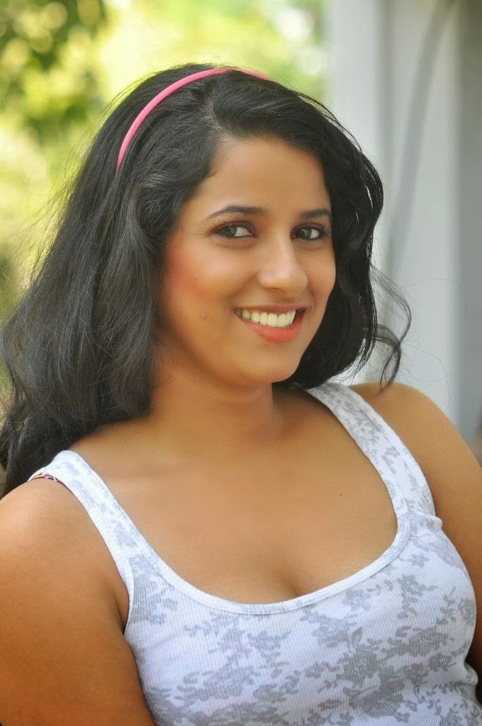 Sravya Reddy Latest Hot and Spicy in White T-shirt | Indian Filmy Actress