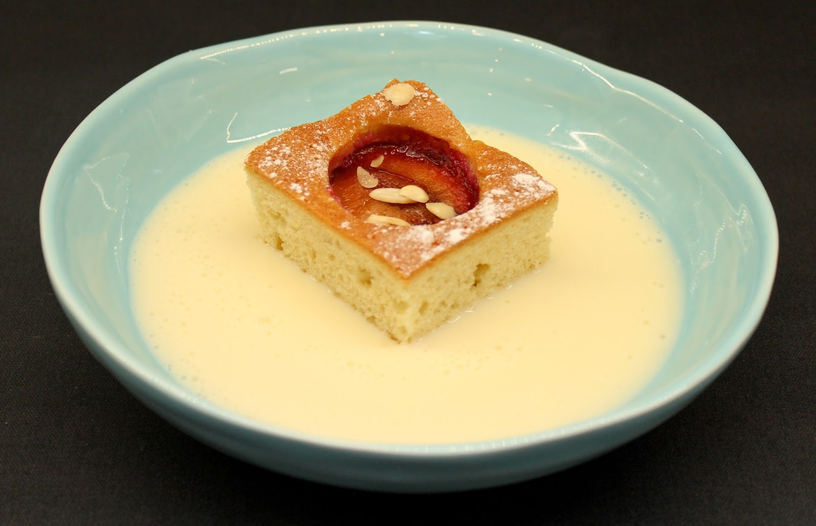 Kitchen Delights: Plum Frangipane Traybake