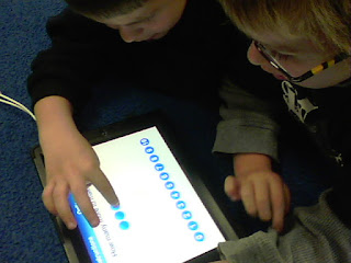 iPads In Learning: combinations of 10- using the Tens Frame Fill iPad app