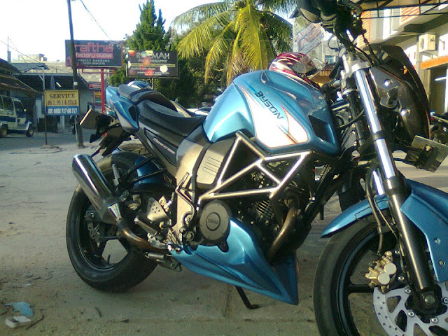 Angon KeBo: byson biru ala ducati